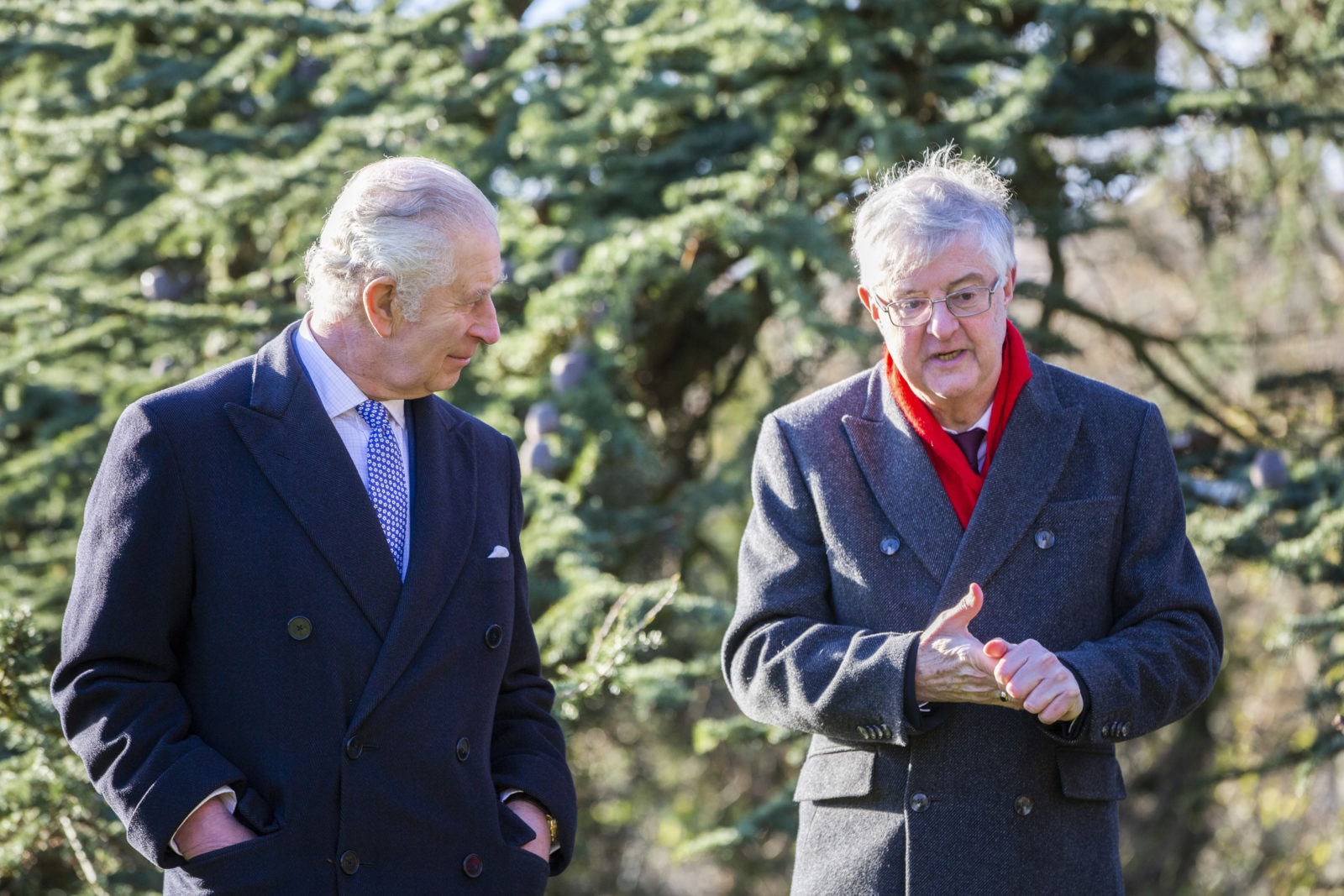 His Majesty The King and the First Minister of Wales plant Pontfadog ...