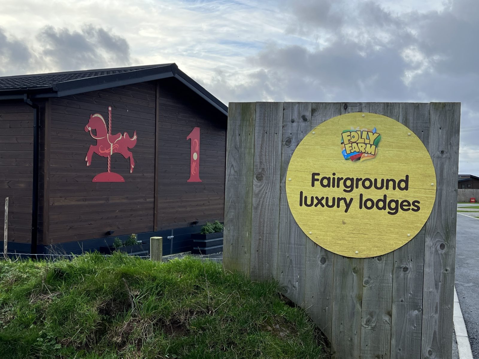 Review: Luxury lodges accommodation at Folly Farm, Pembrokeshire
