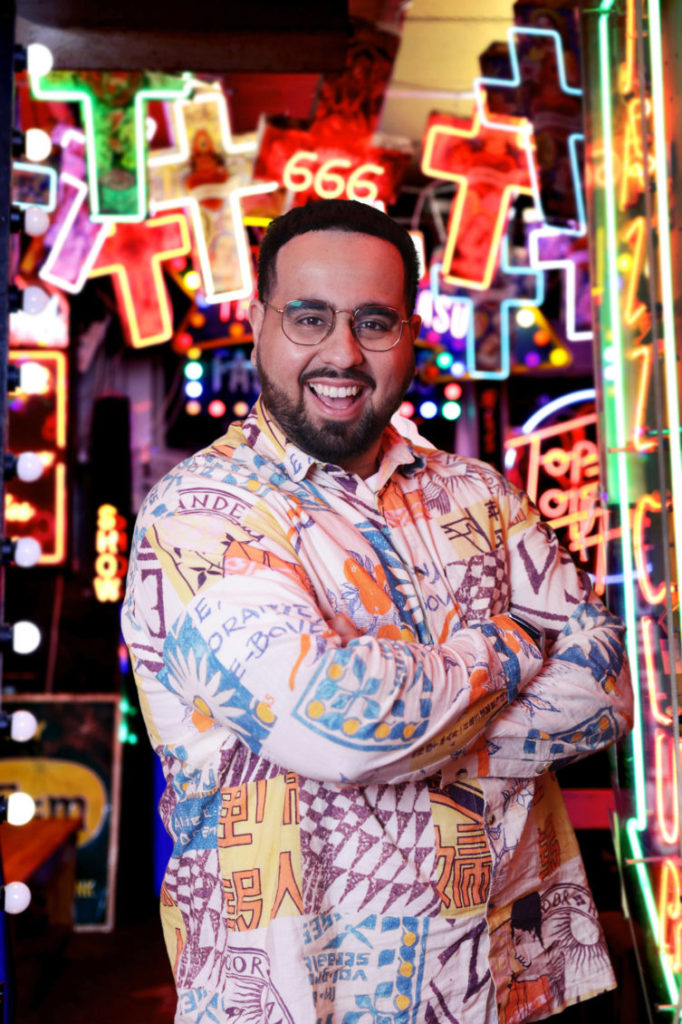 Gareth Gates & Divina de Campo star in The SpongeBob Musical at Wales ...