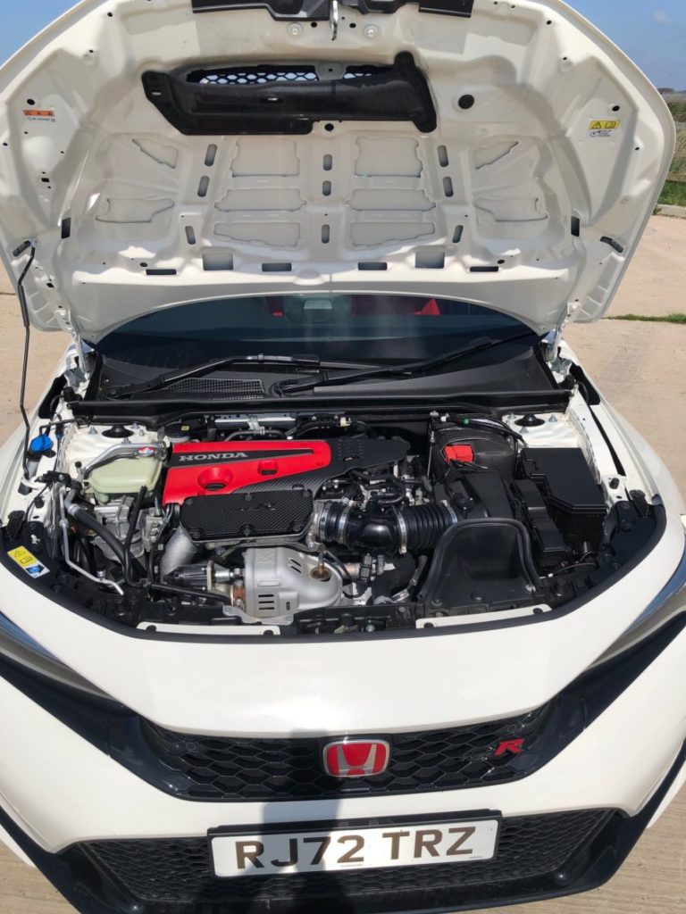 Review: Honda Civic Type R 2023 - is still a head turner?