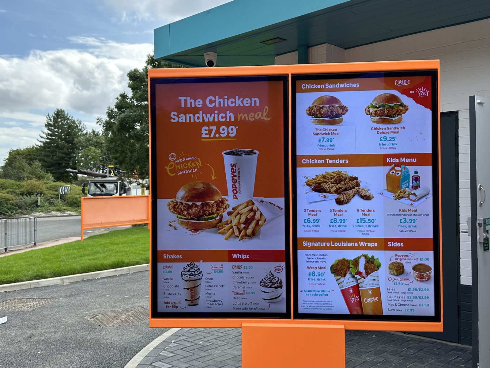 Popeyes opens first Welsh drive-thru restaurant