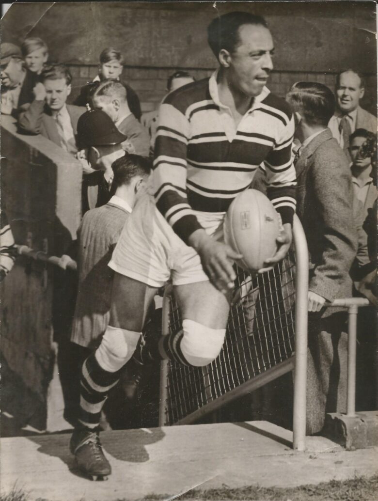 Roy Francis statue unveiled in Brynmawr