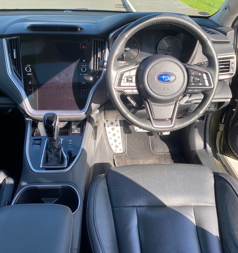 Review: Subaru Outback 2.5ES