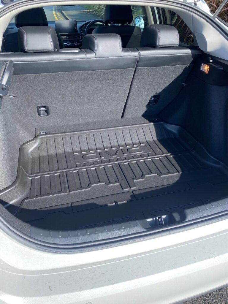 Review: Honda Civic eHEV Advance 2024