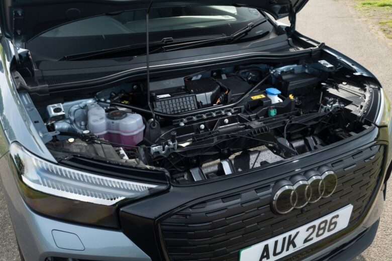 Review: Audi Q4 e-tron Black 2024